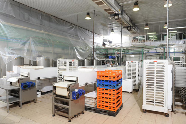 A Tour of AlKazemi Food Industries, Kuwait's Own Chocolate Factory ...