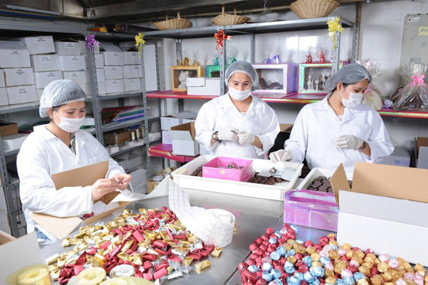 A Tour of AlKazemi Food Industries, Kuwait's Own Chocolate Factory ...
